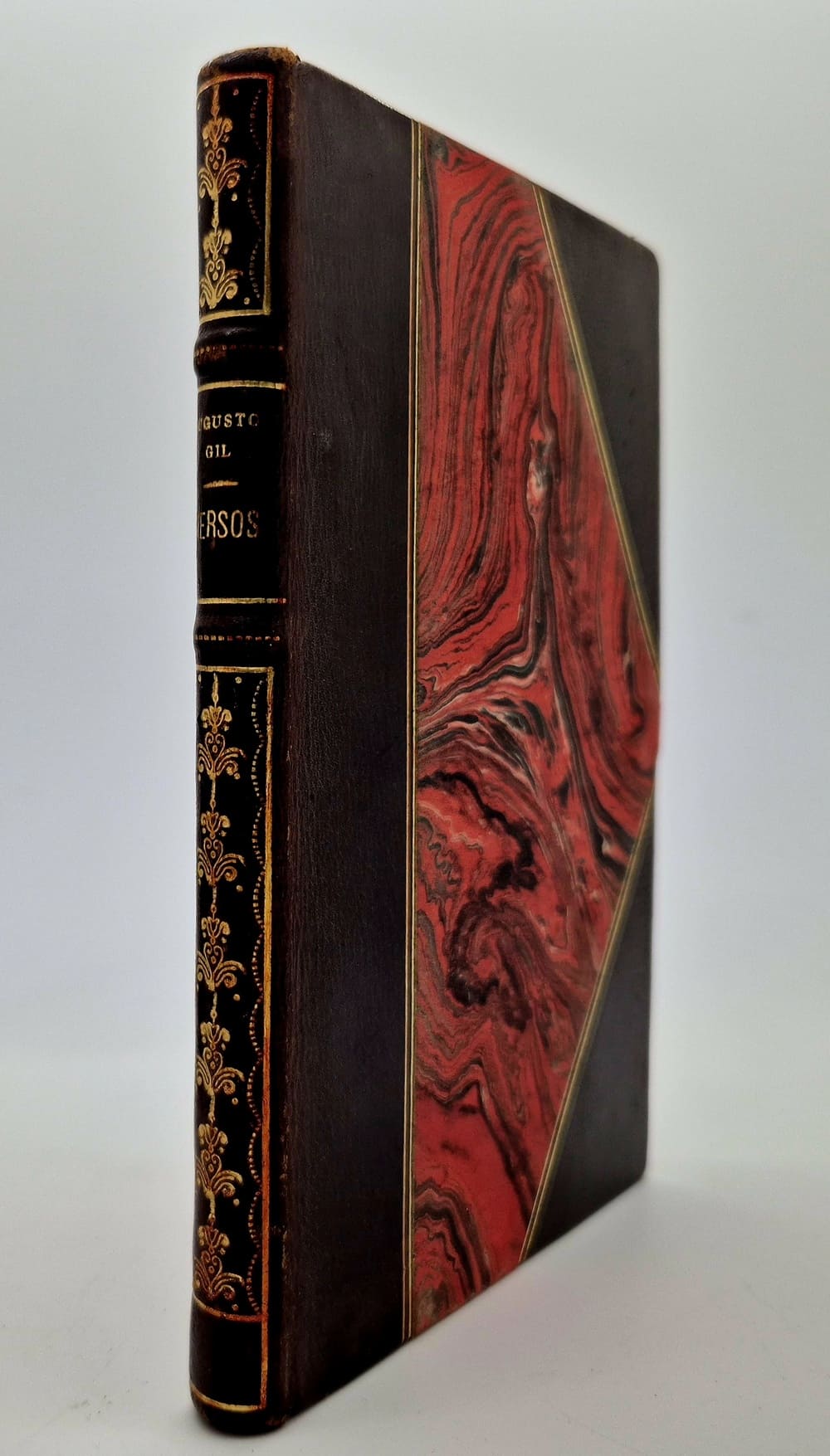 Versos - Augusto Gil | Livro Usado